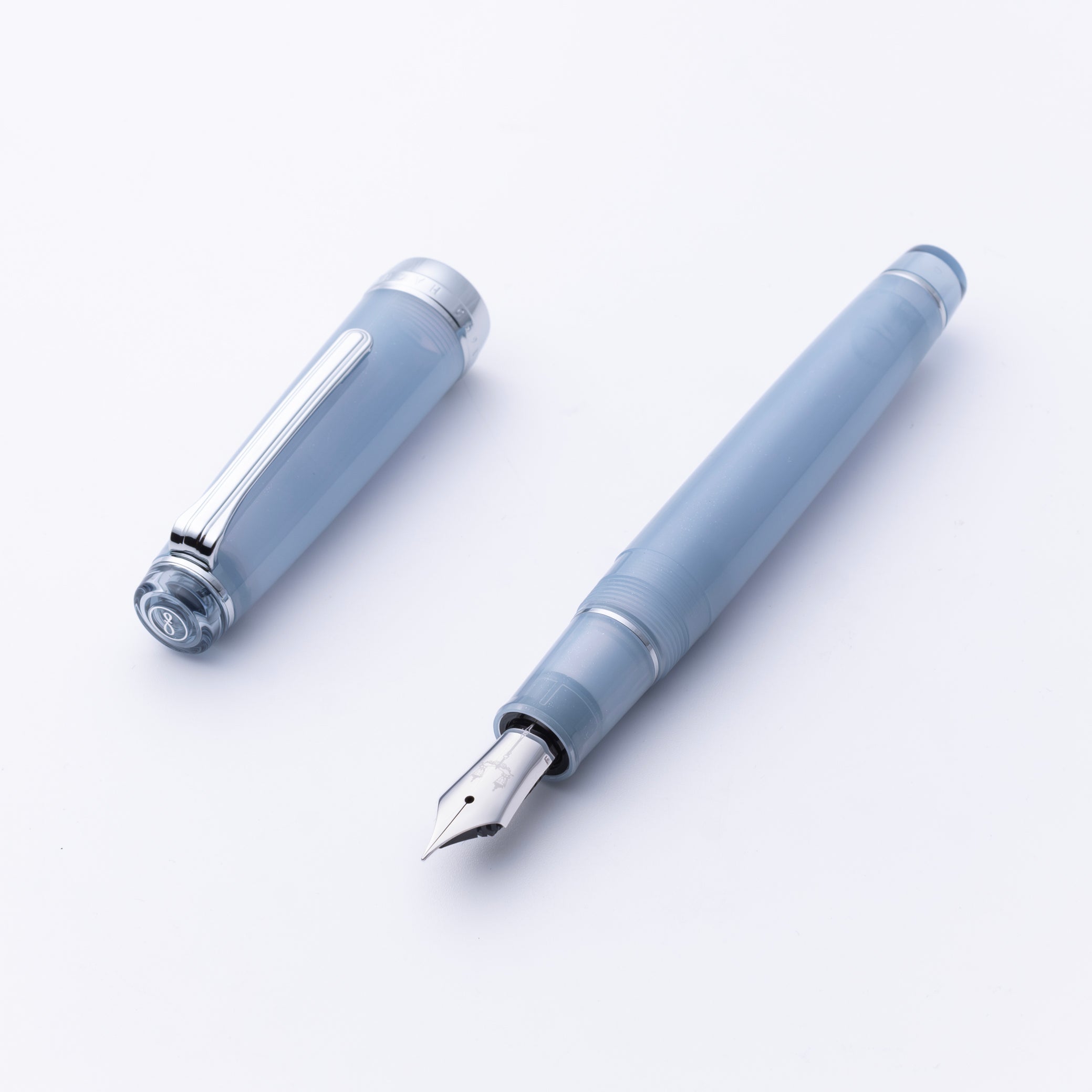Ginzan Snow Gray Fountain Pen | Hachimonjiya Online Store