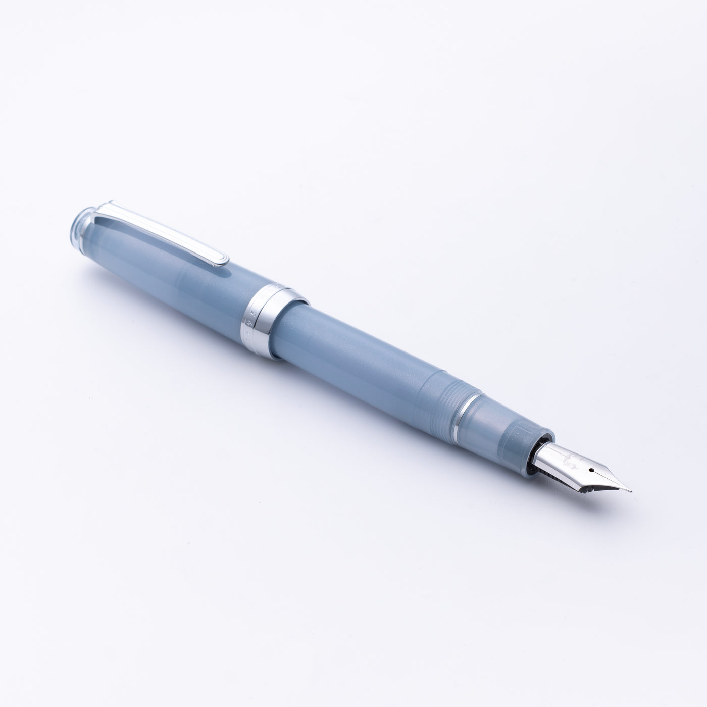Ginzan Snow Gray Fountain Pen | Hachimonjiya Online Store